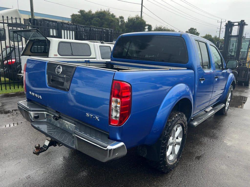 NISSAN NAVARA D40 STX-550 V9X V6 DIESEL BLUE 2012 WRECKING