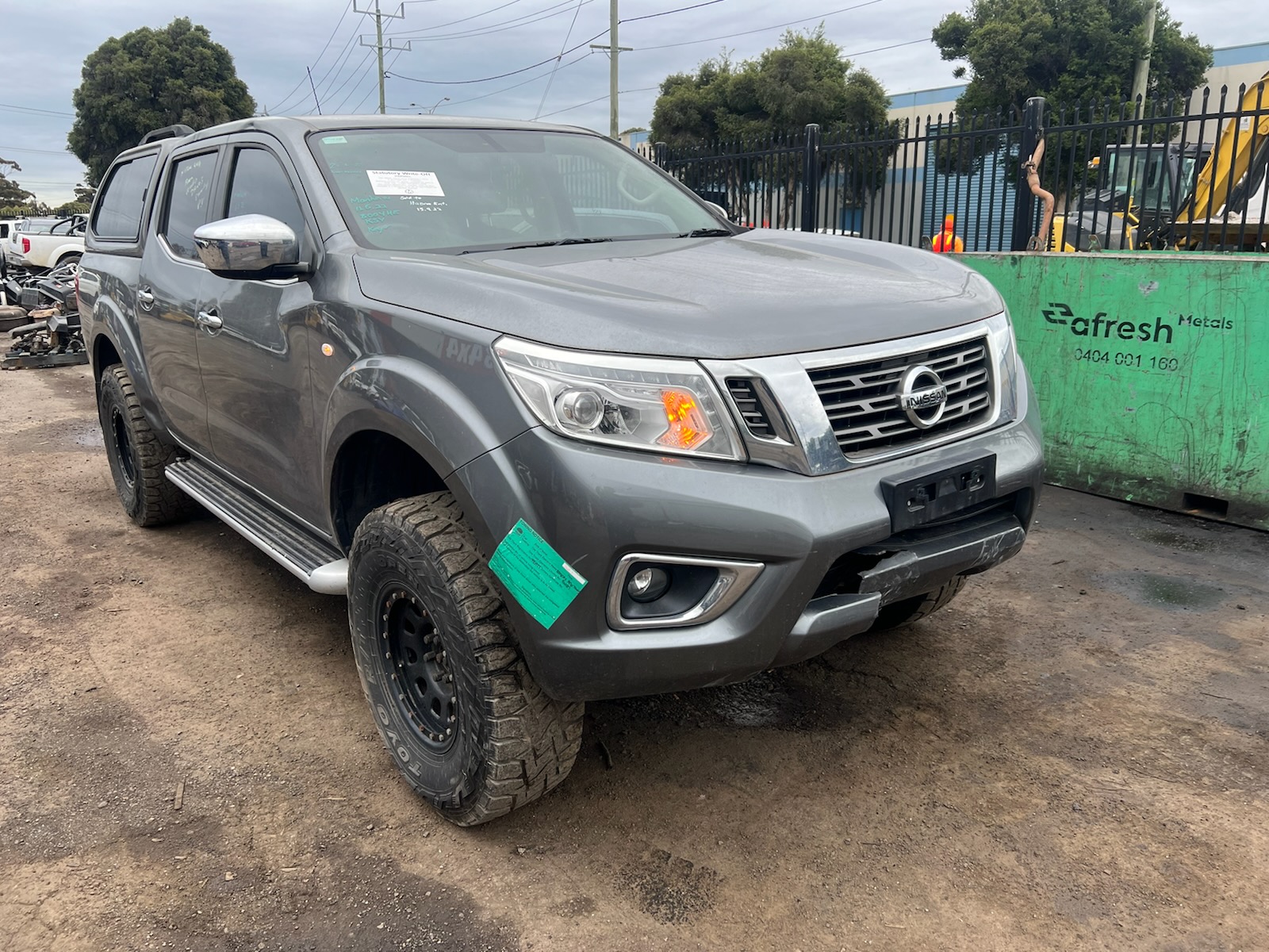 NISSAN NAVARA D23 NP300 ST 4X4 YS23 TURBO DIESEL GREY 2017 WRECKING