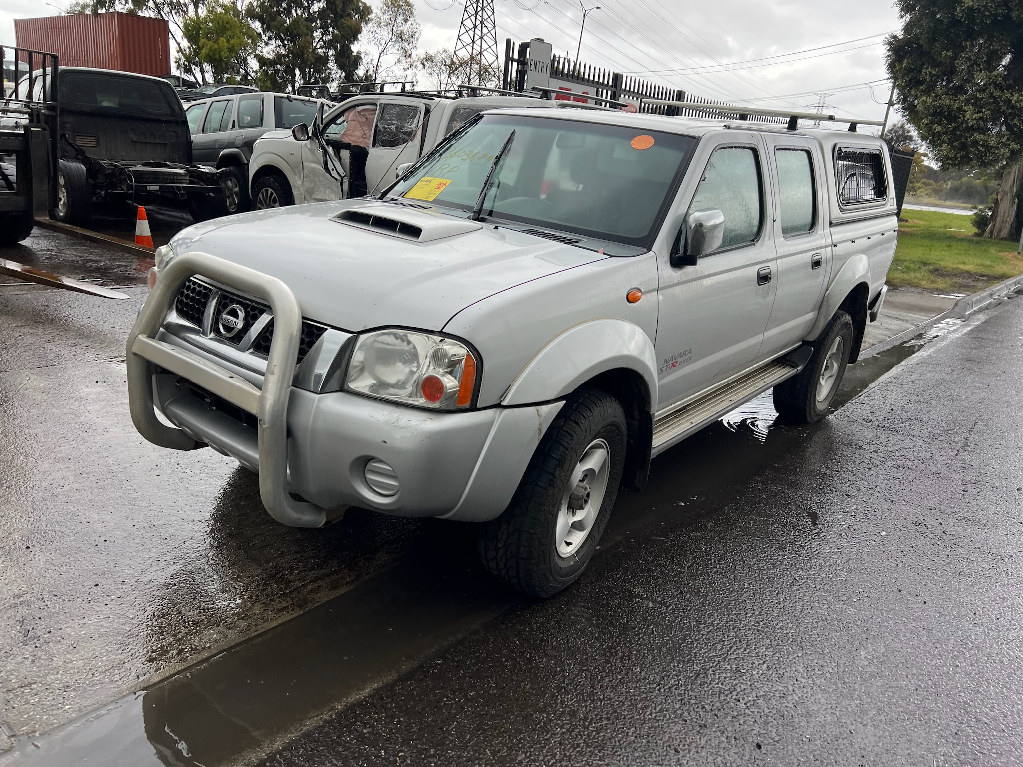 NISSAN NAVARA D22 ST-R YD25 DIESEL SILVER 2008 WRECKING