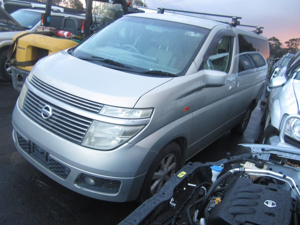 NISSAN ELGRAND E51 VQ35 PETROL AUTO 2004 WRECKING
