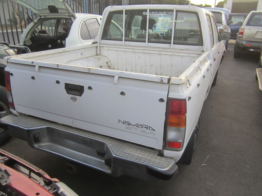 NISSAN NAVARA D22 2WD KA24 PETROL 1998 WRECKING