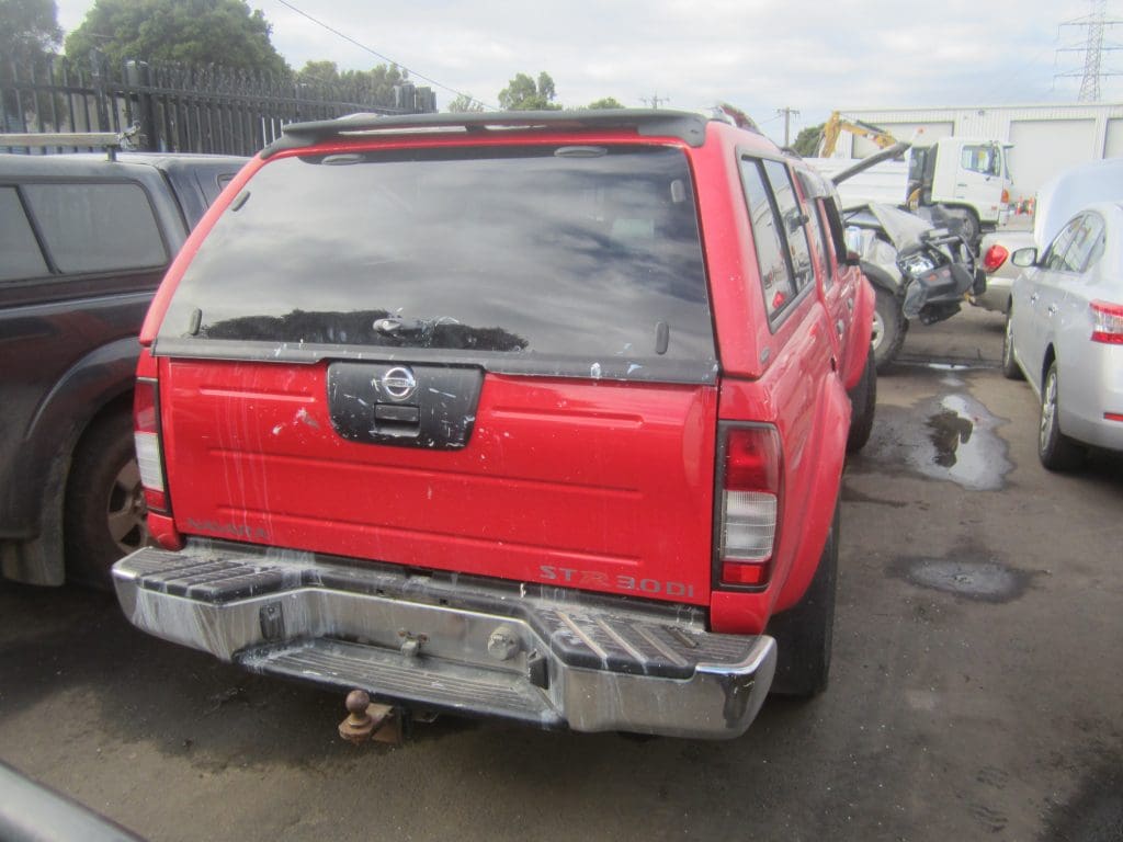 NISSAN NAVARA D22 ZD30 DIESEL RED CANOPY 2005 WRECKING