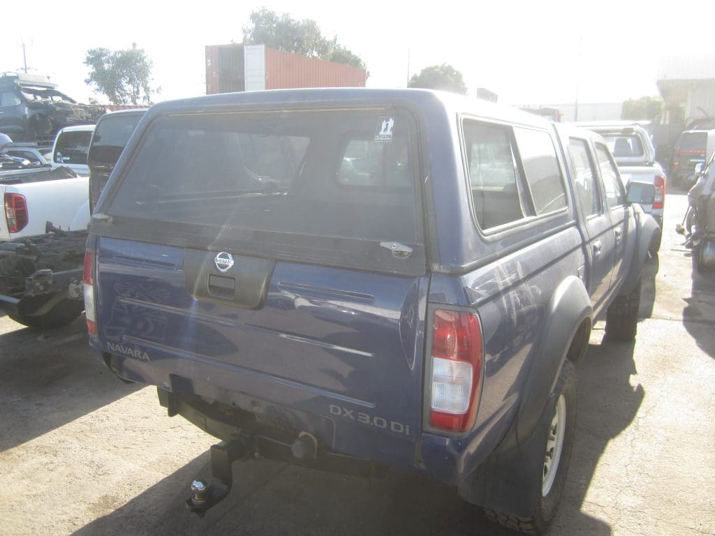NISSAN NAVARA D22 ST-R ZD30 4X4 BLUE 2003 WRECKING