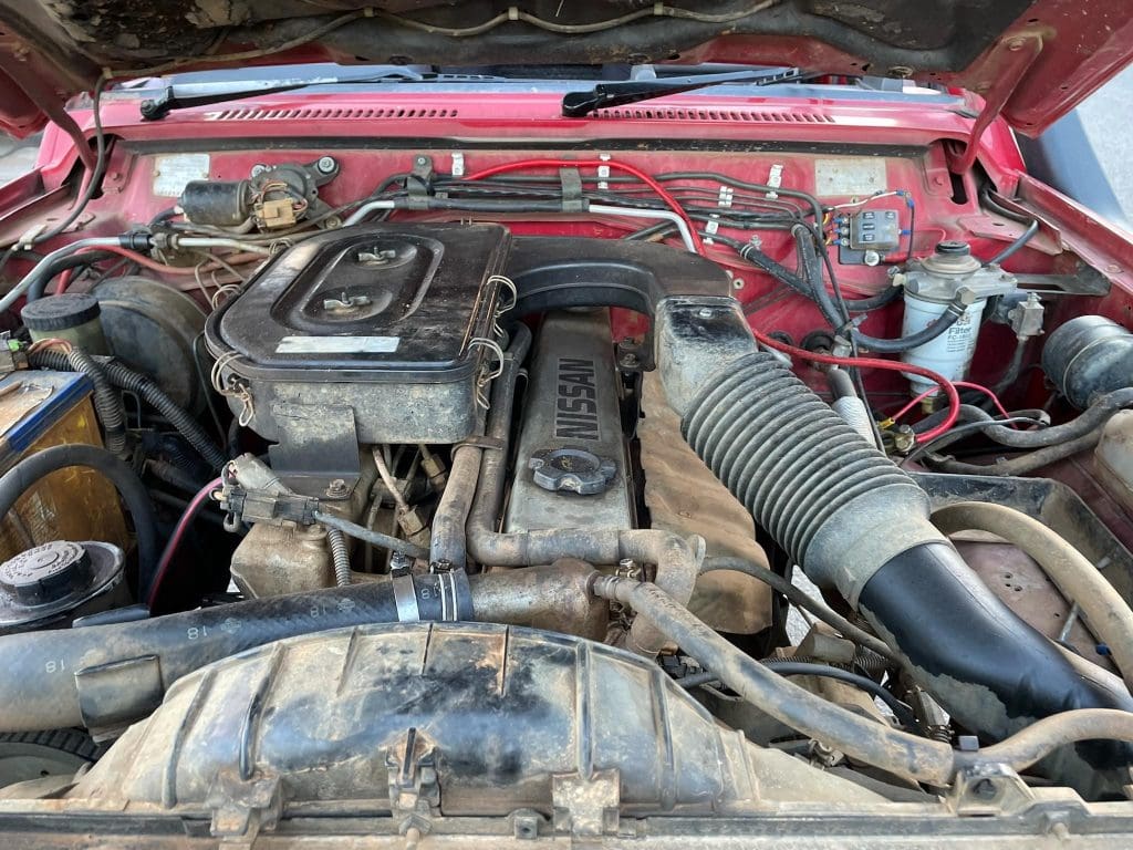 NISSAN PATROL Y60 GQ UTE LEAF TD42 DIESEL RED 1992 WRECKING