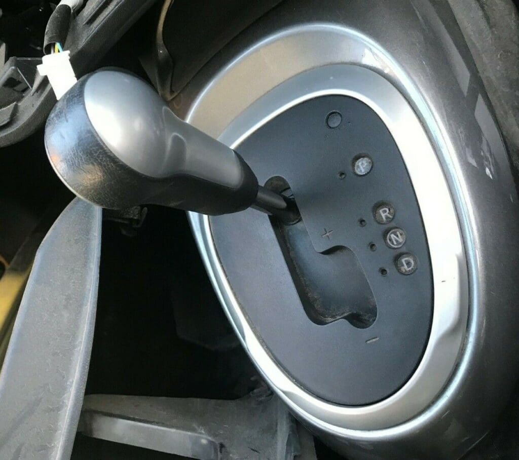 NISSAN JUKE F15 GEAR STICK/ SHIFTER GENUINE USED 2011 - 2019 - Niss 4X4 ...
